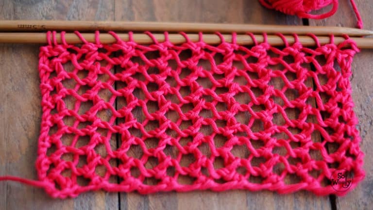 How to knit lace in two easy steps (one-row stitch pattern) So Woolly ...