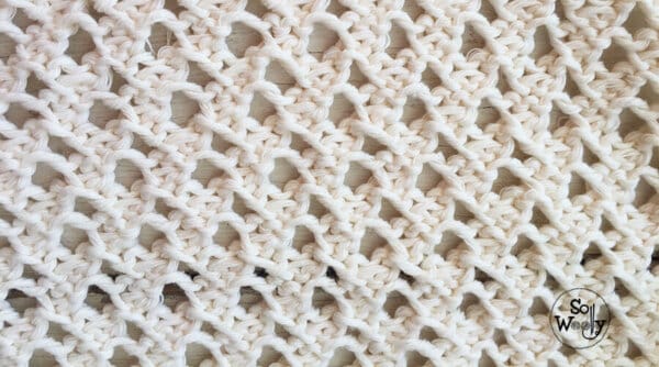 How to Knit a 4-row-repeat Easy Lace Stitch - So Woolly