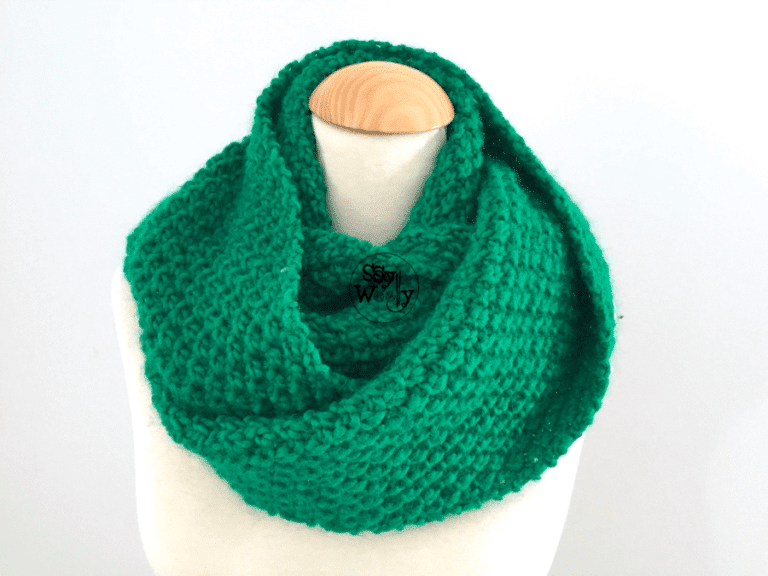 How to knit an Infinite Cowl in Irish Moss stitch