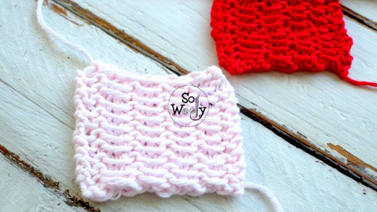 Horizontal stitch-A reversible 2 row repeat knitting pattern