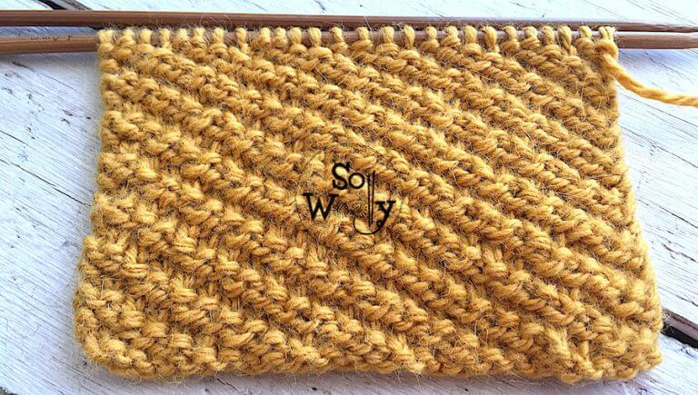 Super easy Diagonal knitting stitch pattern (for beginners)