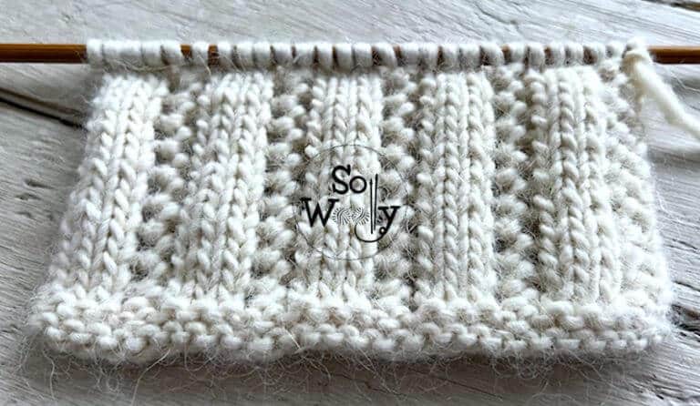 How to knit an easy Lace Column Scarf stitch pattern