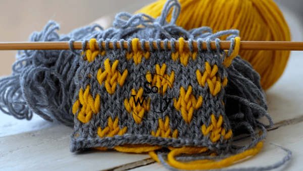 How to Knit Your First Fair Isle pattern: Fleur-De-Lys