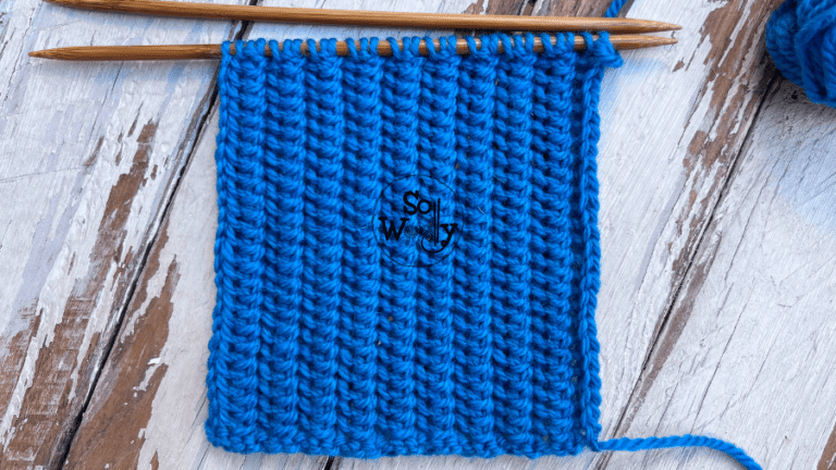 3 Easy Steps for Knitting a Scarf - 1 Row + Pattern + Video